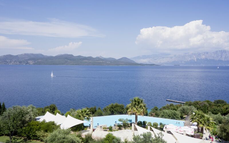 Book Hotel Ionian Blue, Lefkas | Apollo Rejser