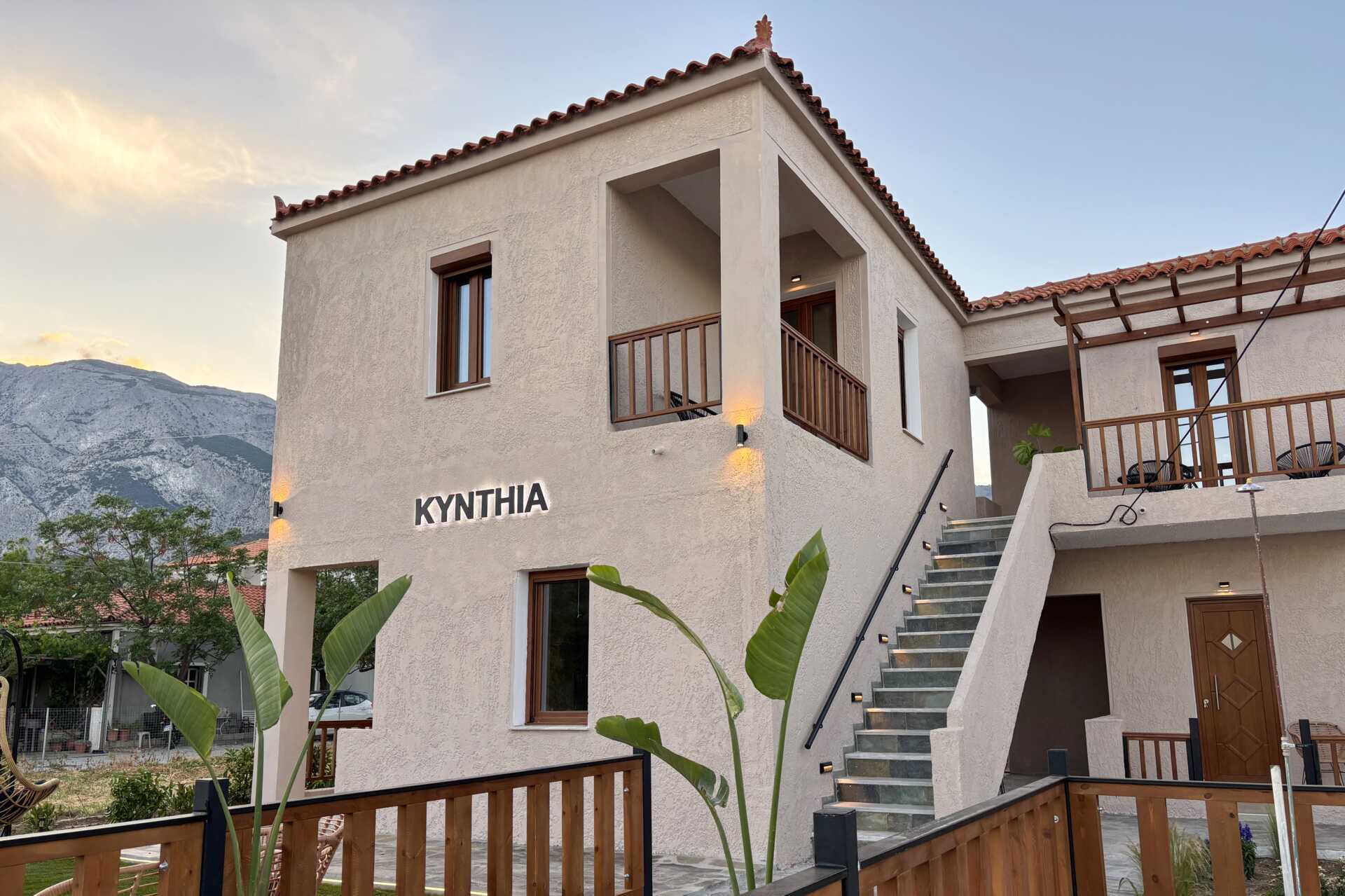 Book Hotel Kynthia Seaview - Samos, Grækenland | Apollo