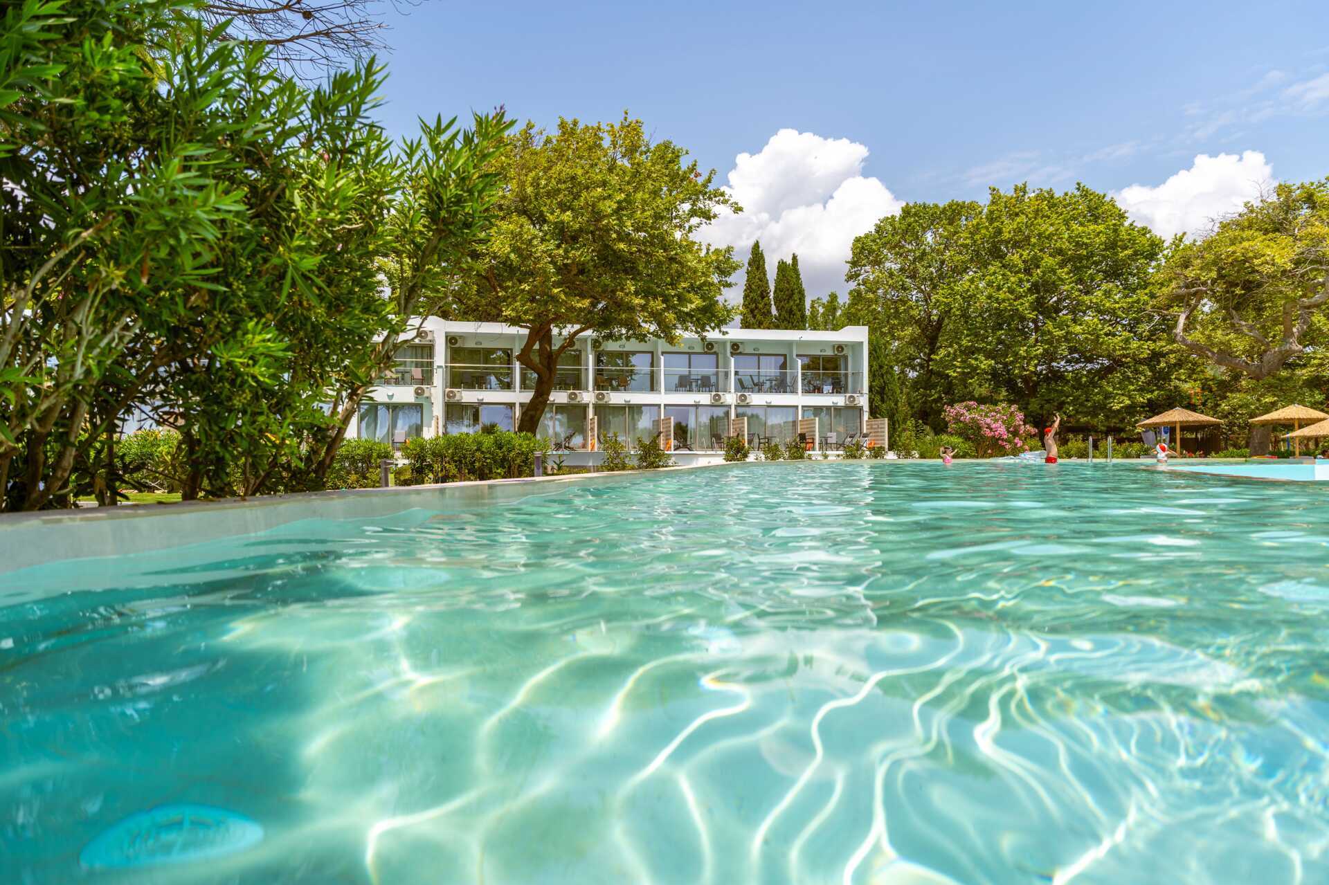 Hotel Ninos Grand Beach Hotel & Resort, Kanali | apollorejser.dk